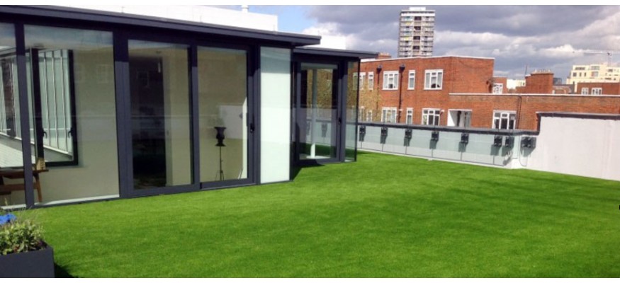 Les réalisations en gazon synthétique sur des toits terrasses - Blog ...