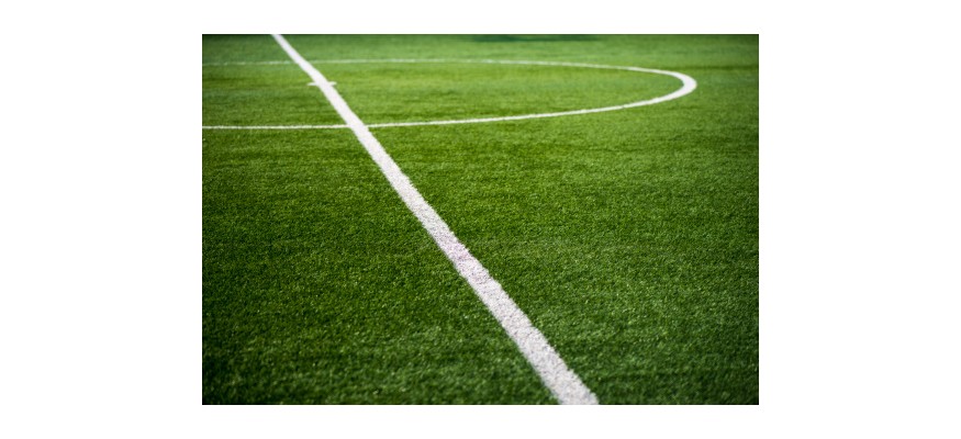 Gazon synthétique pour le foot, quels sont les avantages ? - Blog TGS ...